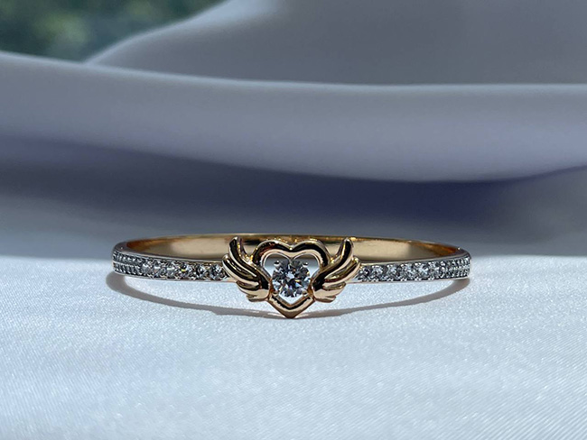 دستبند طرح قلب و بال فرشته • گالری بدلیجات ترنج